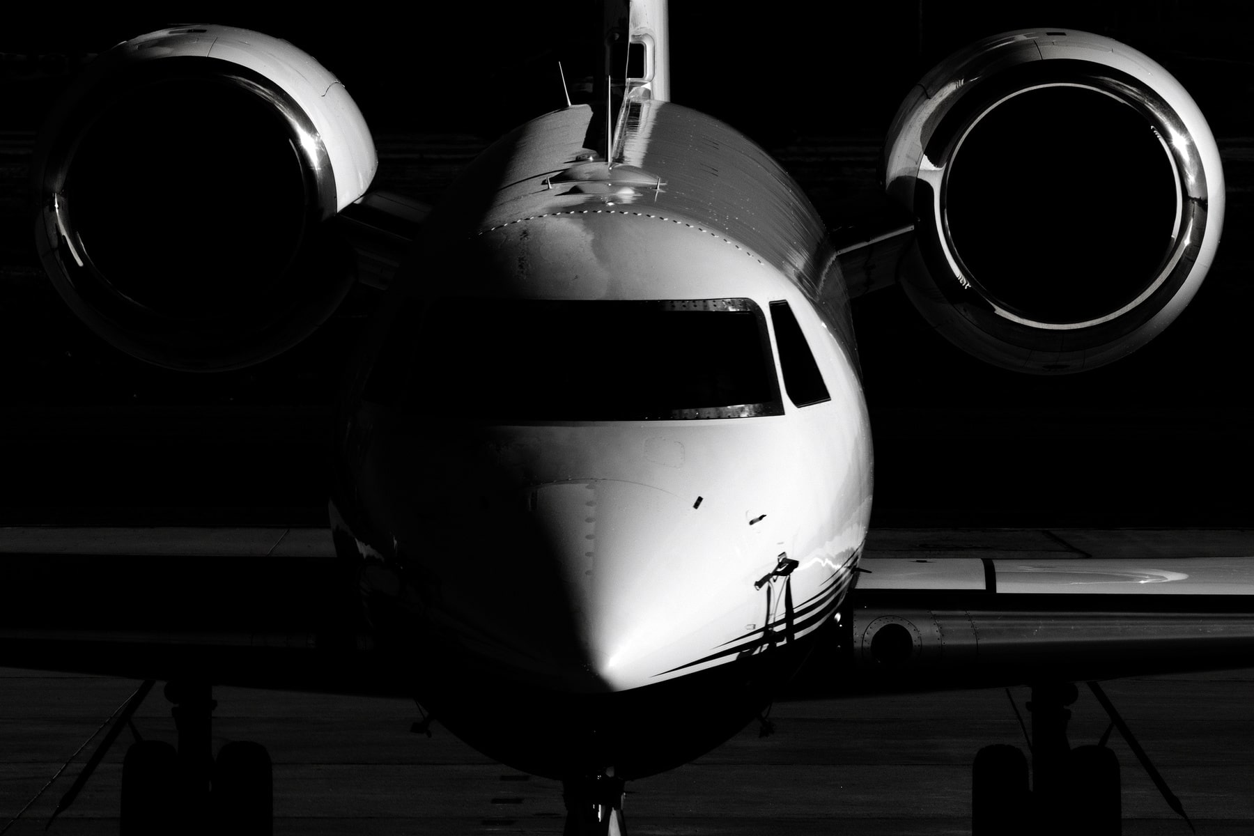 Wet-Lease vs Dry-Lease Private Charter | Charter Flight Group